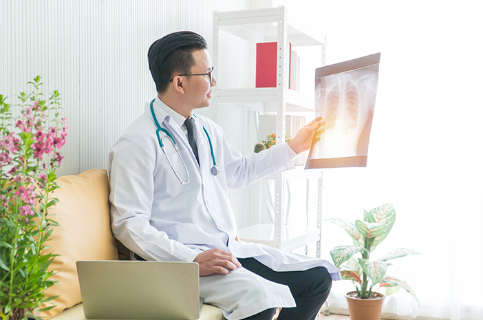 Dokter Spesialis Paru - Tugas & Penyakit yang Bisa Ditangani