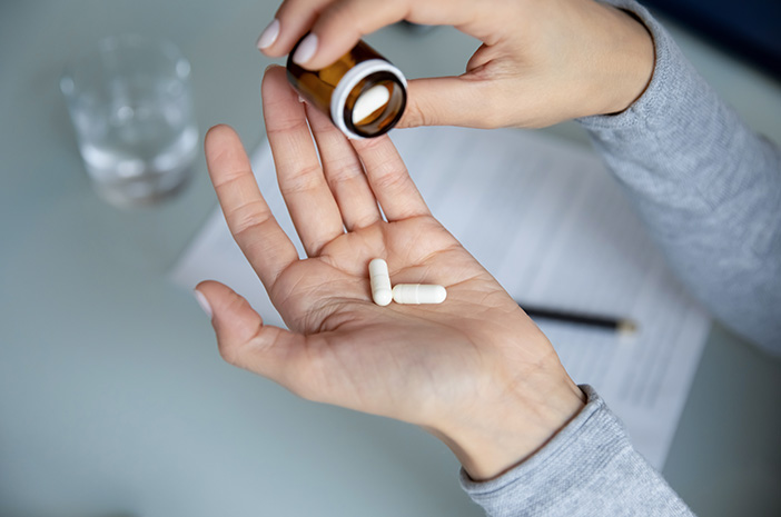 Clarithromycin - Dosis, Manfaat, dan Efek Samping | Halodoc