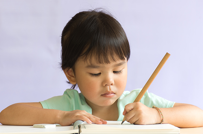 Anak Kidal Lebih Pintar dari Pengguna Tangan Kanan, Benarkah?