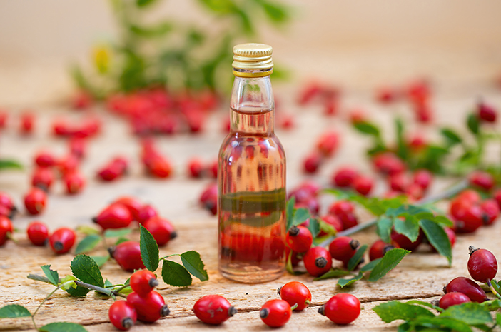 6 Manfaat Rosehip Oil untuk Kesehatan Kulit Wajah