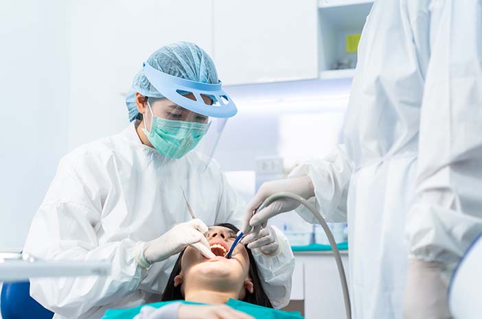 Serba-serbi Perawatan Gigi Berlubang yang Wajib Diketahui