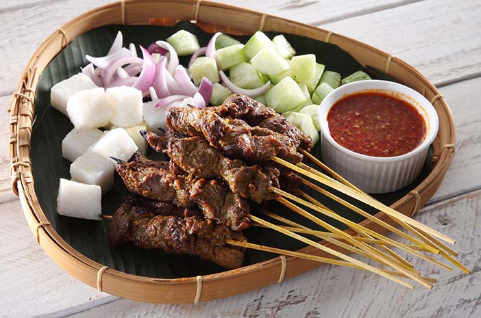 Meski Nikmat, Ketahui Dulu Jumlah Kalori Sate Sapi