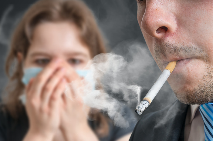 Terbiasa Hirup Asap Rokok Tingkatkan Risiko Bronkitis