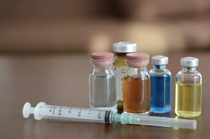 Vaksin dan Obat Virus Corona yang Digunakan di Indonesia