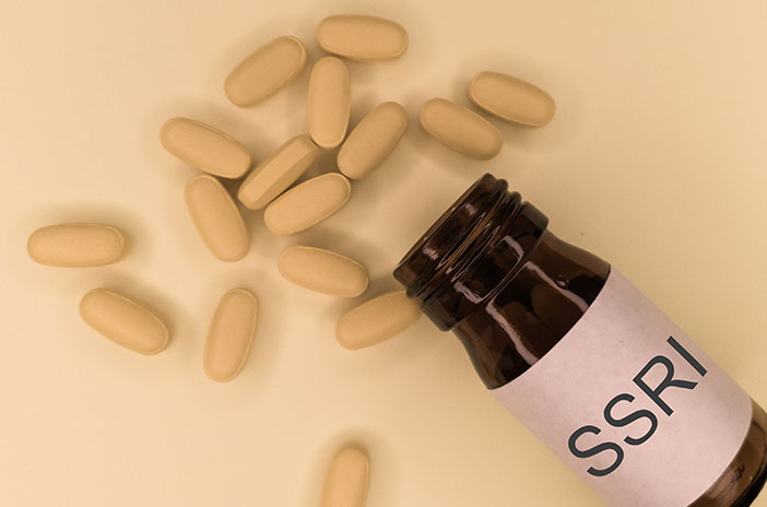 Selective Serotonin Reuptake Inhibitors (SSRIs) - Dosis & Efek Samping