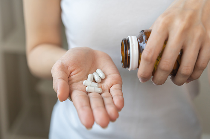 Clindamycin - Manfaat, Dosis, dan Efek samping | Halodoc