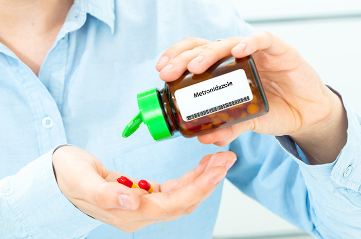 Metronidazole - Manfaat, Dosis, Aturan Pakai & Efek Samping