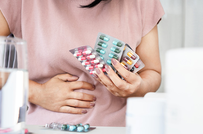 Cefadroxil Monohydrate - Manfaat, Dosis, & Efek Samping