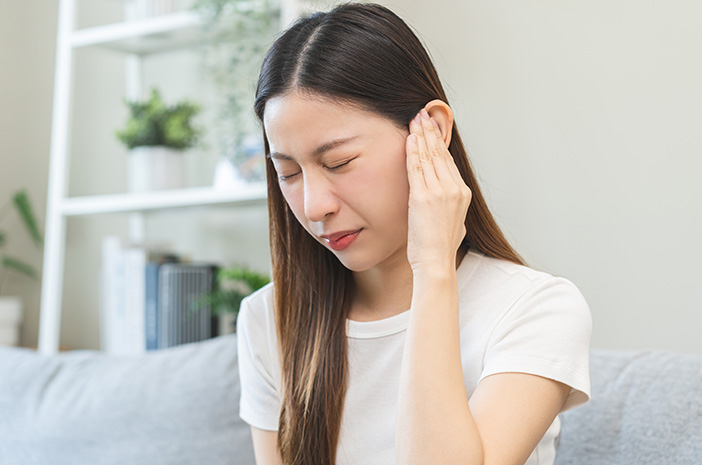 Telinga Berdengung Tak Kunjung Hilang? Ini Cara Alami Mengatasinya