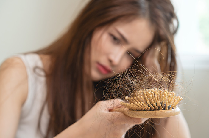 Ini 5 Rekomendasi Vitamin Rambut Rontok untuk Mencegah Kebotakan