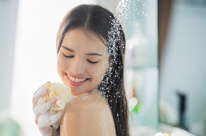 Ini Manfaat Mandi Pagi untuk Kesehatan Tubuh