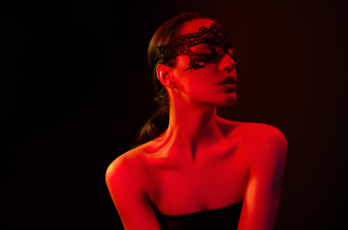 Mengenal BDSM yang Berbeda dengan Kekerasan Seksual