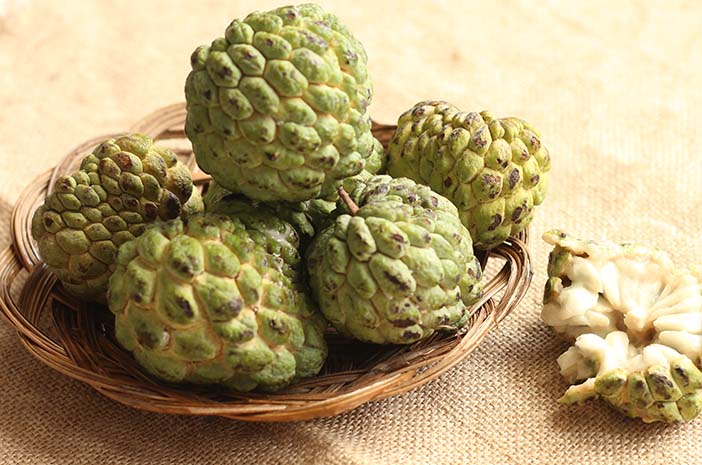 Buah Nona: Manfaat, Kandungan Gizi, dan Cara Konsumsi