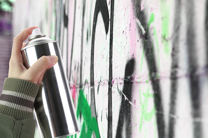 Vandalisme: Penyebab, Bentuk, dan Cara Mencegahnya