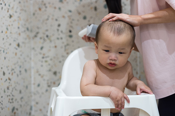 Alat Cukur Rambut Bayi: Tips Aman dan Mudah di Rumah