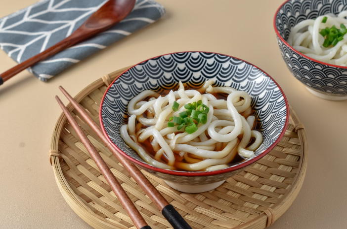 Apakah Udon Lebih Sehat? Ketahui Fakta dan Tips Mengonsumsinya